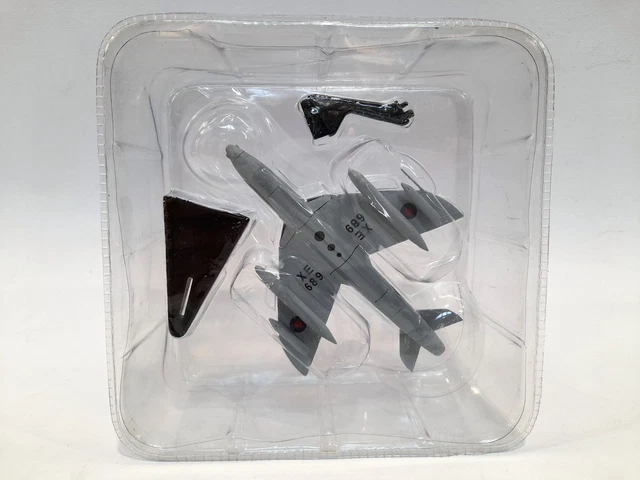 AIRCRAFTS OF WAR/HAWKER Hunter - Royal Ships / Scale 1:120 MC46578 $16. ...