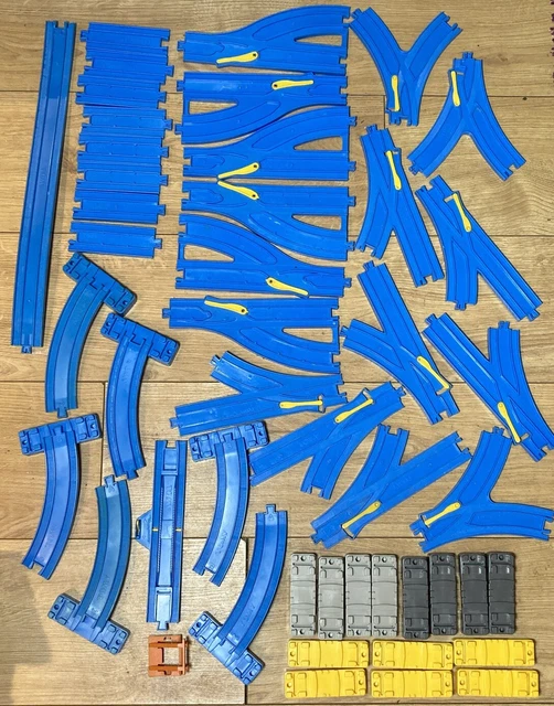 THOMAS AND FRIENDS Trackmaster Tomy Blue Track 47 pezzi 2001/02 EUR 22 ...