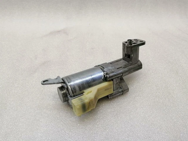 MERCEDES A CLASS W177 A35 AMG Gearbox Oil Pump A2463700700 Ölpumpe ...