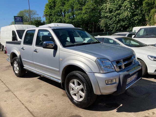 ISUZU RODEO DENVER 3.0 TD AUTOMATIC 4X4 PICK UP (135K MLS) PX HILUX ...