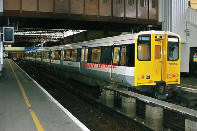 PHOTO CLASS 508 3-Car Emu No 508 203 Ex-508 106 At London Bridge 11/08 ...