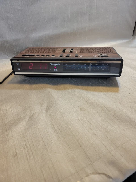 VINTAGE RADIO SHACK Realistic Chronomatic 251 Clock AM/FM Radio Model ...