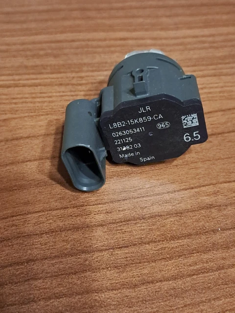 JLR L8B2-15K859-CA ORIGINAL Land Rover Defender Parking Sensor £30.00 ...