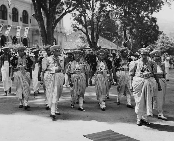 QUEEN ELIZABETH II 1954 Royal Tour of Ceylon Sri Lanka OLD PHOTO 41 EUR ...