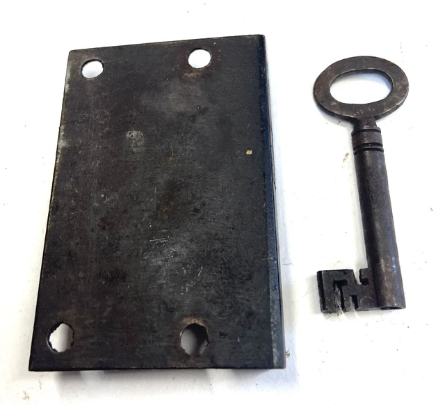 ANTIQUE GRANDFATHER / Longcase Clock Lock and Key : Working £45.00 ...