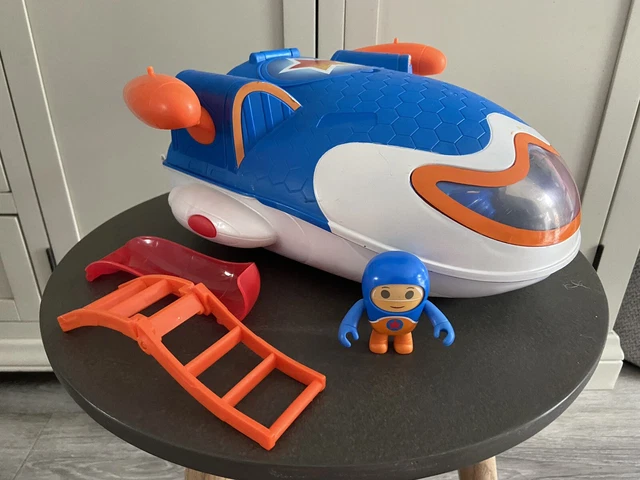 CBEEBIES GO JETTERS Jet Pad Headquarters lights & sounds Kyan Figure G ...