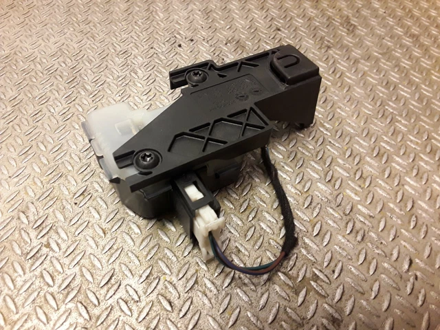 MERCEDES W212 FUEL Tank Cover Lock Actuator C E-CLASS W204 S212 ...