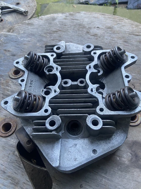 TRIUMPH T140 10 Stud Cylinder Head Splayed £51.00 - PicClick UK