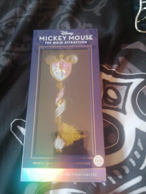 DISNEY MICKEY MOUSE The Main Attraction Key Prince Charming Regal ...
