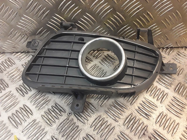 MERCEDES W169 GRILLE Inférieur Brouillard Léger Bordure Classe A W169 ...