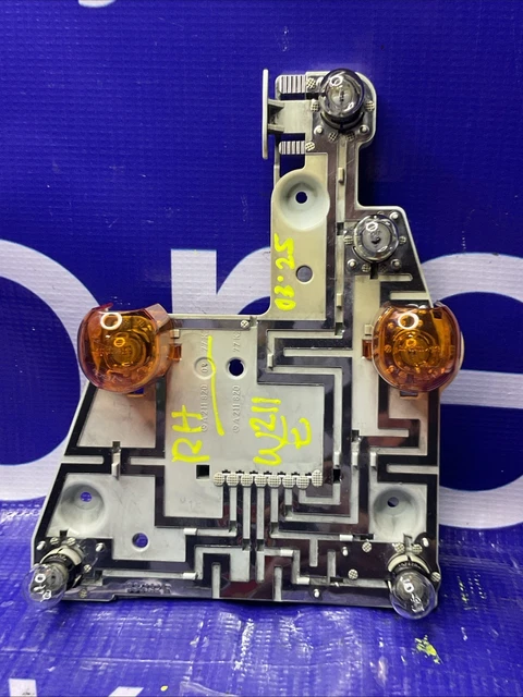03-06 MERCEDES W211 E-Class RH Side HALOGEN Taillight Bulb Holder ...