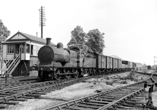 PHOTO BR BRITISH Railways Steam Locomotive Class 3F-CB 43277 Welshpool ...