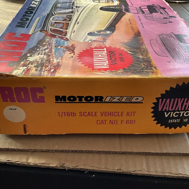 VAUXHALL VICTOR ESTATE TRIANG FROG CAR MODEL KIT 1/16 Scale MOTORIZED ...