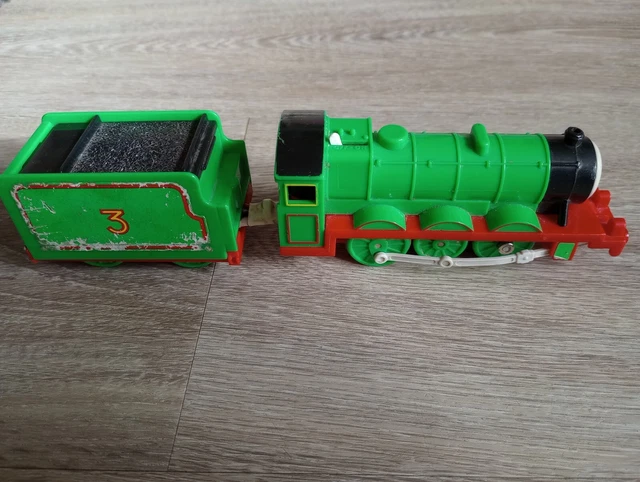 TOMY THOMAS The Tank Engine Battery Train Henry (No. 3) & Linked Tender ...