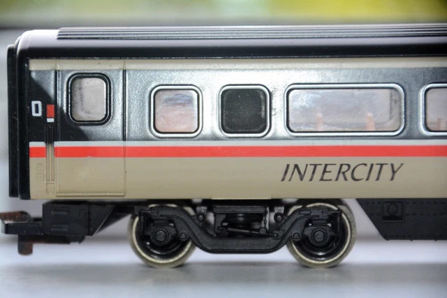 HORNBY MK4 COACH for InterCity 225 oo gauge Swallow Executive Livery ...