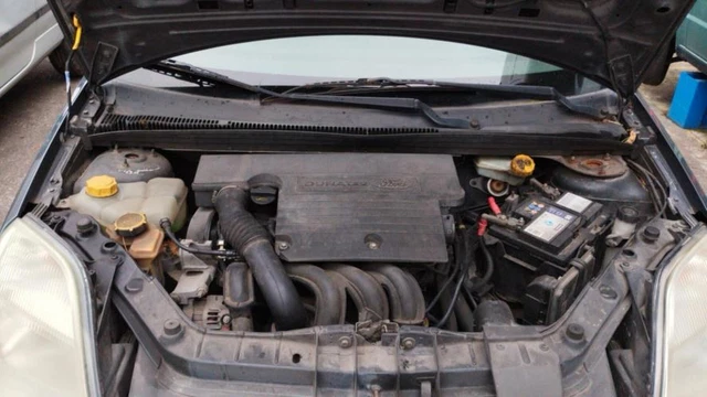 MOTEUR FORD FIESTA 5 PHASE 1 1302397 EUR 240,00 - PicClick FR