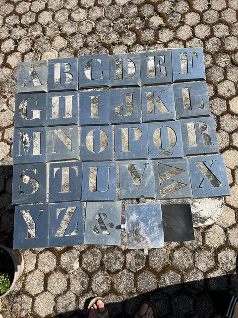 ANCIEN POCHOIR GABARIT zinc Alphabet COMPLET 80 MM À.....Z numero 36 ...