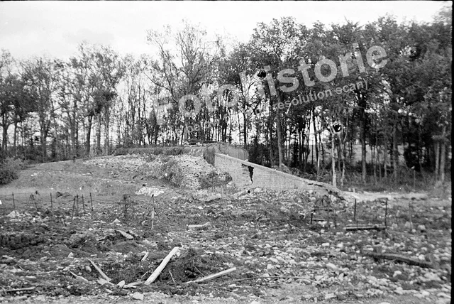 NEGATIV-FRANKREICH-BUNKER NACH DEM Kampf, bei Grostenquin-Moselle ...