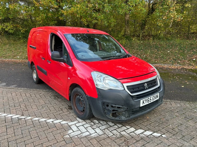 PEUGEOT PARTNER 1.6 HDi 750 SE L2 Panel Van – 2015 (65) – Ex Royal Mail ...