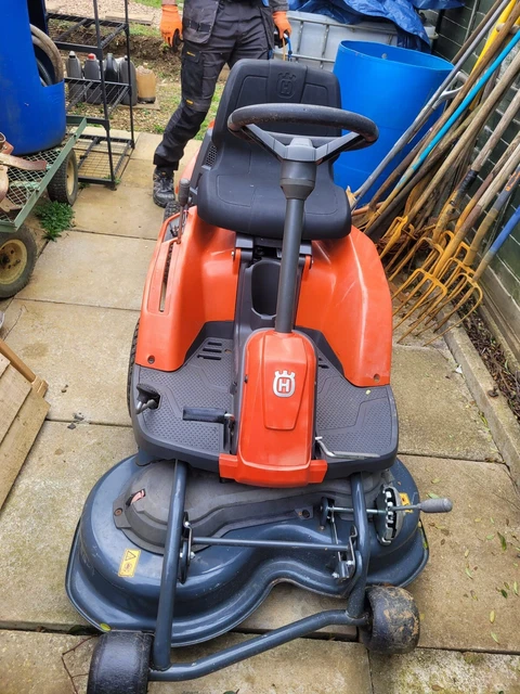 HUSQVARNA R111B RIDE On Mower £1,500.00 - PicClick UK