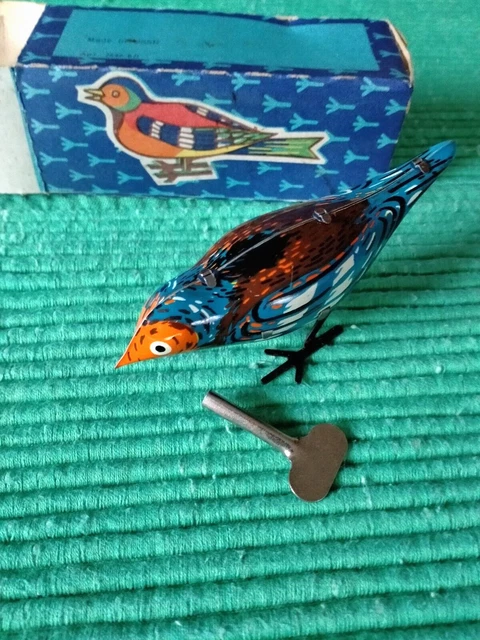 VINTAGE RARE RUSSIAN USSR Wind Up Tin Toy Bird WITH ORIGINAL BOX AND ...