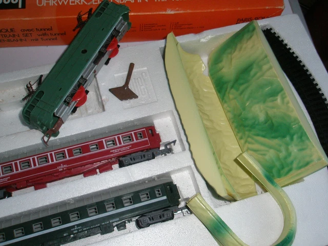 VINTAGE TRAIN MÉCANIQUE JOUEF PARIS ROME REF. 721 boite avec tunnel EUR ...