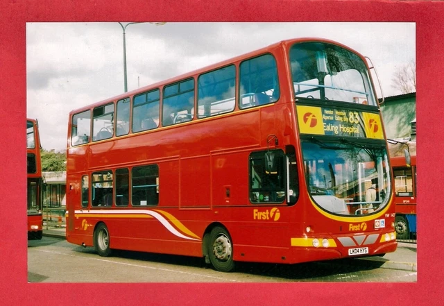 LONDON BUS PHOTO ~ First VW1427: LK04HYS: Gemini Volvo B7TL - Golders ...