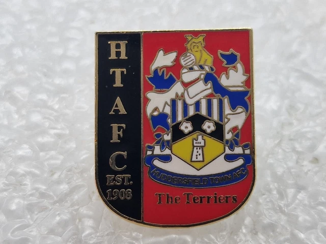 HUDDERSFIELD TOWN FC STONE ISLAND SI ENAMEL PIN BADGE we hate England ...