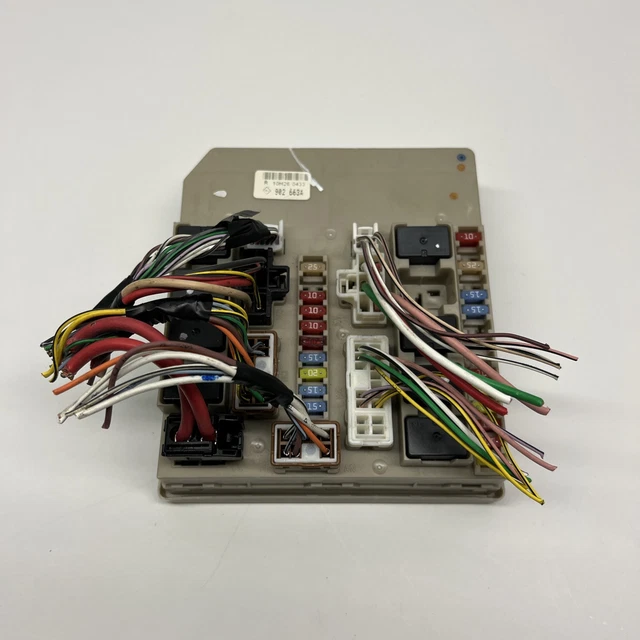 RENAULT CLIO MK3 Engine Bay Fuse Box Relay Module 2005 - 2012 902663A £ ...