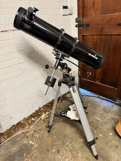 SKY-WATCHER EXPLORER-130 EQ2 Newtonian Reflector Telescope - Black £26.72 - PicClick UK