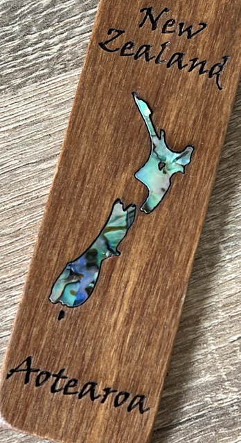 NEW ZEALAND MEMORIES Aotearoa Design Rimu Wood Paua Shell Inlay Wooden ...