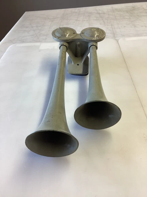 VINTAGE 1960'S 1970'S Signaltone Neiman truck air horn ,Ford , Mack ...