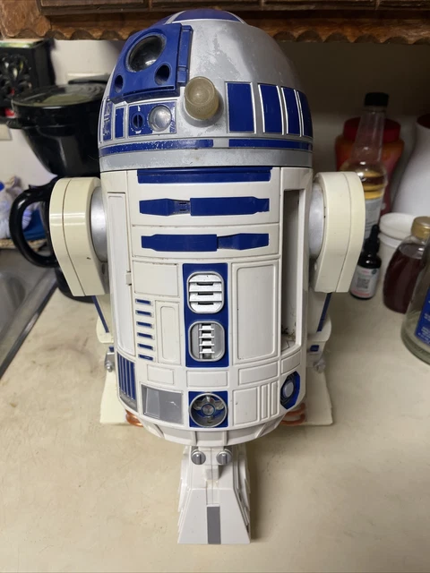 HASBRO STAR WARS 2002 R2-D2 INTERACTIVE ASTROMECH DROID Parts only $20. ...