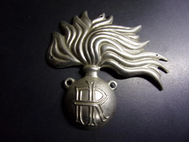 COIFFURE . INSIGNE de Casquette . Carabiniers Italie EUR 8,00 - PicClick FR