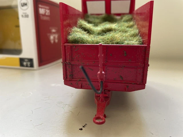 UNIVERSAL HOBBIES MASSEY Ferguson Silage Trailer With Grass Load £18.59 ...