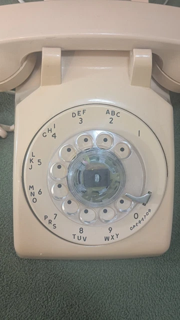 VINTAGE ROTARY PHONE-STROMBERG Carlson Desktop w/ Chord. Beige ...