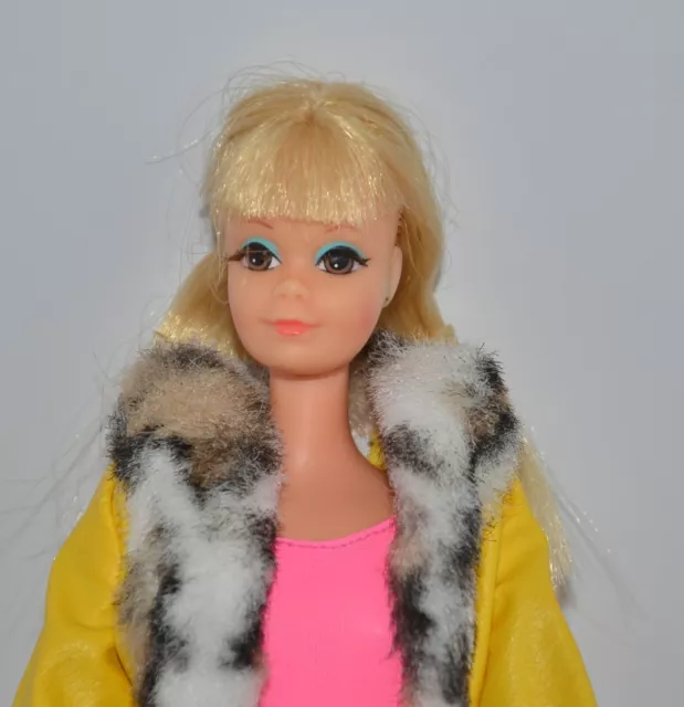 Vintage Pj Barbie Doll Tnt Pink Swimsuit 1459 Yellow Coat 1960s Mod Blonde 10000 Picclick Ca