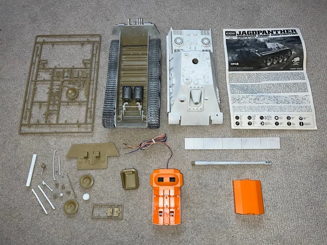 RARE ACADEMY 1:25 REMOTE CONTROL WW2 German Jagdpanther Tank Destroyer ...