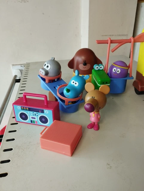 HEY DUGGEE ADVENTURE bus playset bus with figures £19.99 - PicClick UK