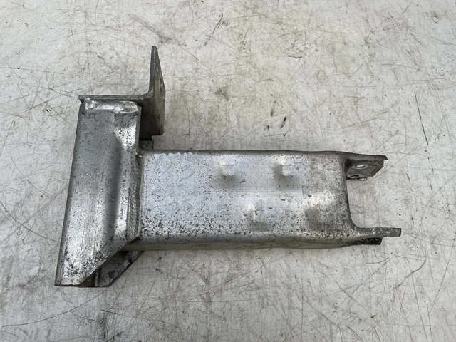 BMW X3 E83 Oem Front Bumper Crash Bar Mount Bracket O/S Right Side ...