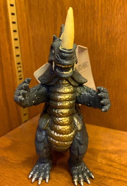 FIGURINE ULTRA MONSTER Ultraman Kaiju SEAGORATH Sofvi Tsuburaya BANDAI ...