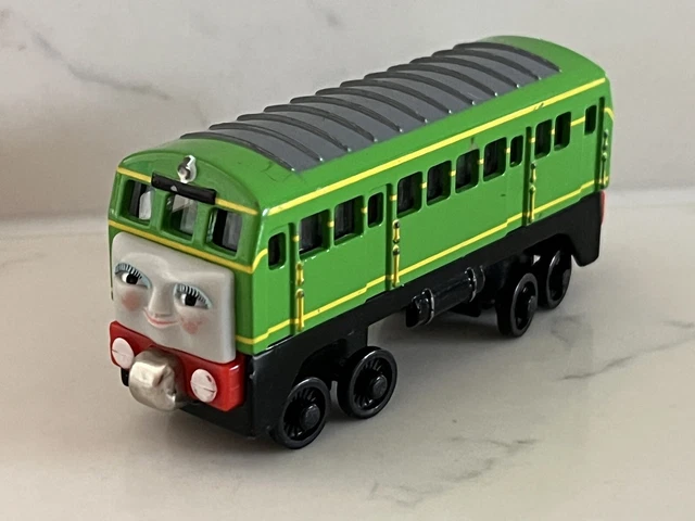 THOMAS THE TANK Engine Take Along N Play Die Cast Daisy 2006 £9.95 ...