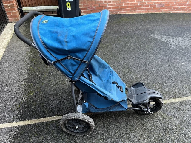 LAND ROVER PEGASUS All-Terrain Buggy Pushchair Pram inc rain cover £90. ...