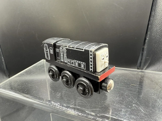 THOMAS & FRIENDS Wooden Railway Black Diesel Engine For Train Set ...