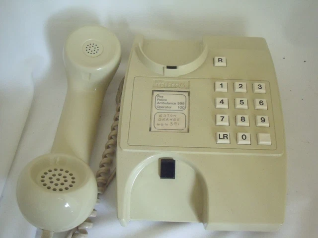 VINTAGE RETRO BT Statesman Push Button Phone Model 9040R Yellowed/Cream ...