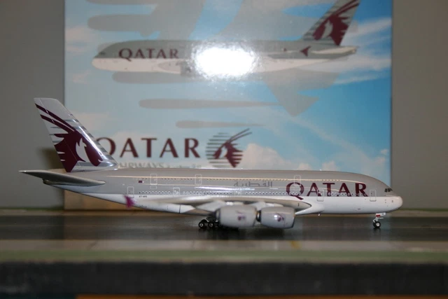PHOENIX 1:400 QATAR Airways Airbus A380-800 A7-APG (11751) Die-Cast ...