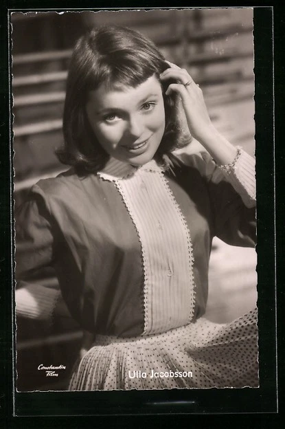 ATTRICE ULLA JACOBSSON con risate amichevoli, cartolina EUR 2,00 ...