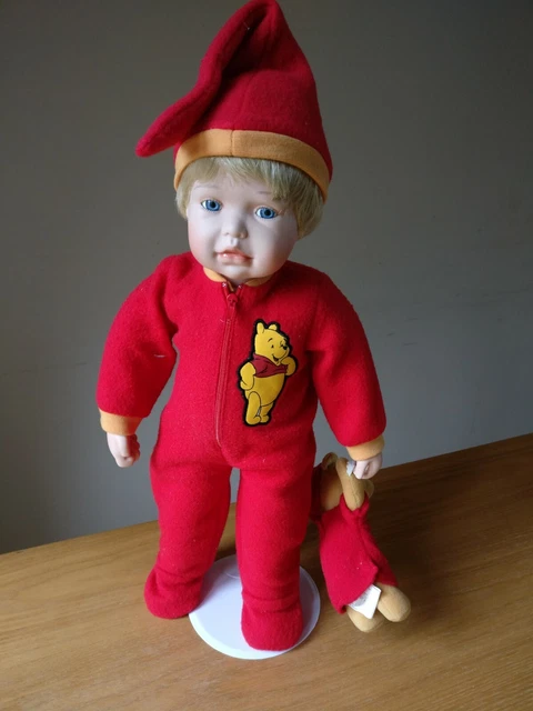ASHTON DRAKE / Disney Porcelain Doll "It's Time For Bed, Pooh" EUR 34 ...