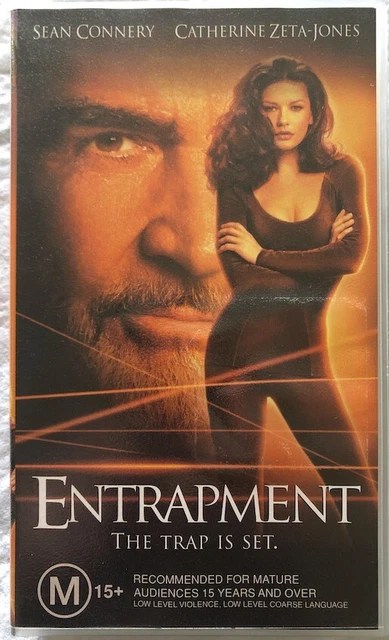 ENTRAPMENT 1999 VHS Sean Connery Catherine Zeta Jones Action CLASSIC ...