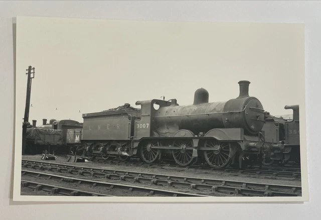 LNER RAILWAY LOCOMOTIVE Photograph - 3007 Stratford Shed - F964 £3.50 ...